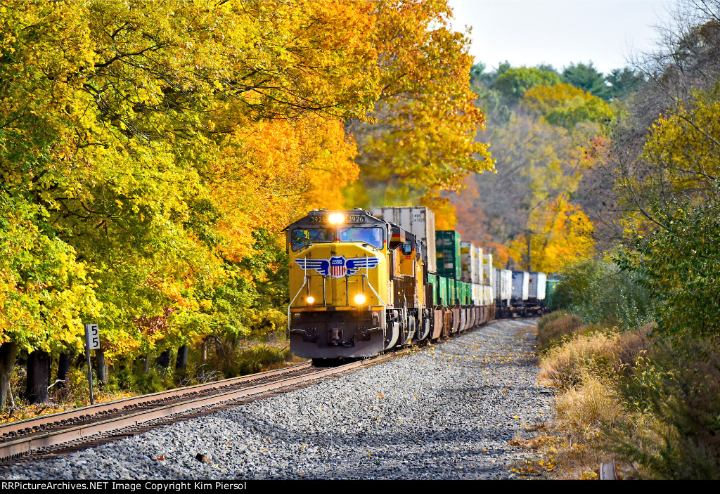 UP 3926 7660 4029 NS Train 211